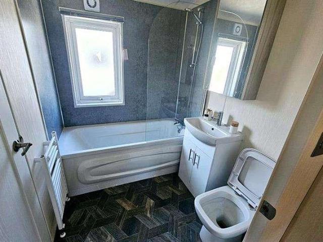 2 bed property for sale