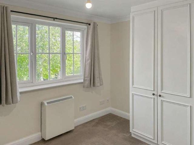 2 bed property for sale