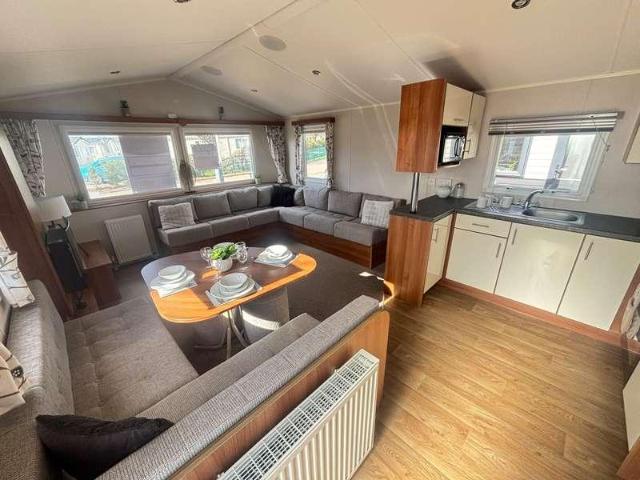 2 bed property for sale
