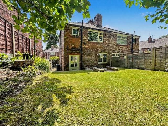 2 bed property for sale