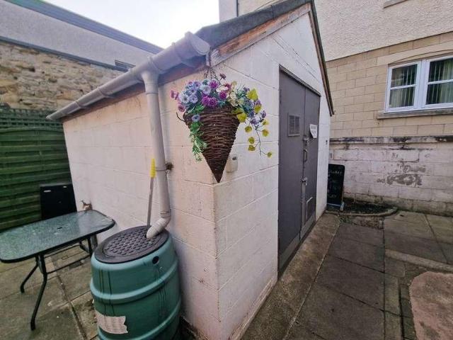 2 bed property for sale