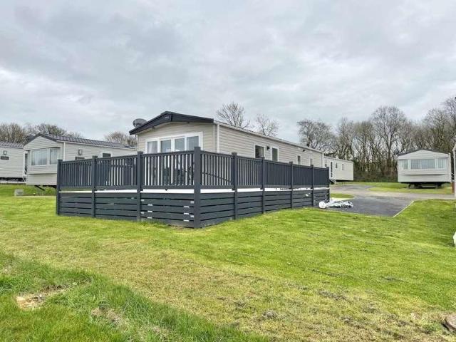 2 bed property for sale