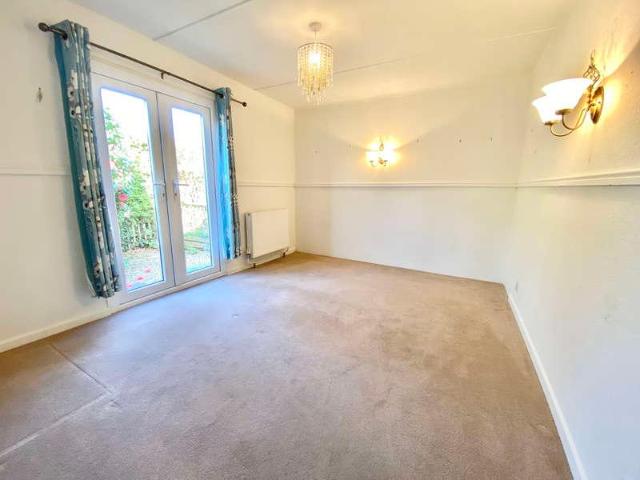 2 bed property for sale