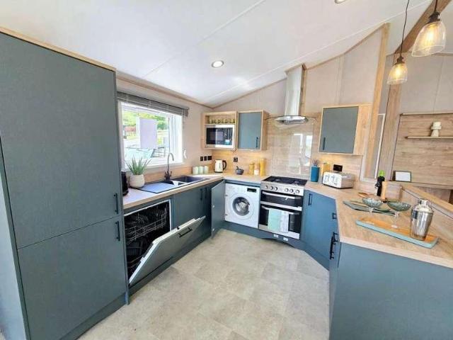 2 bed property for sale