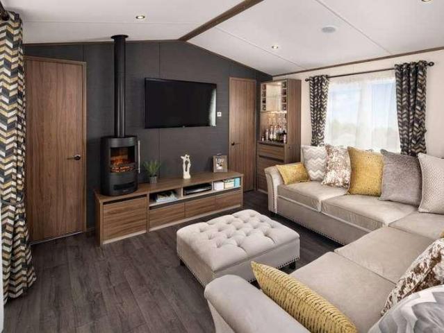 2 bed property for sale