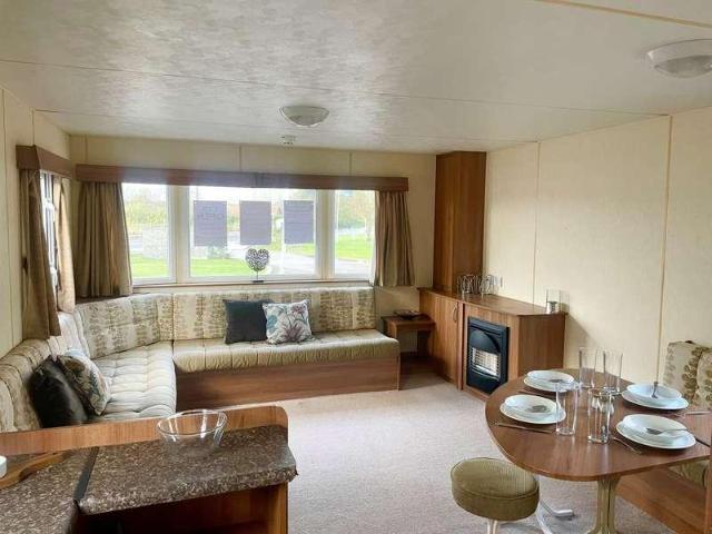 2 bed property for sale