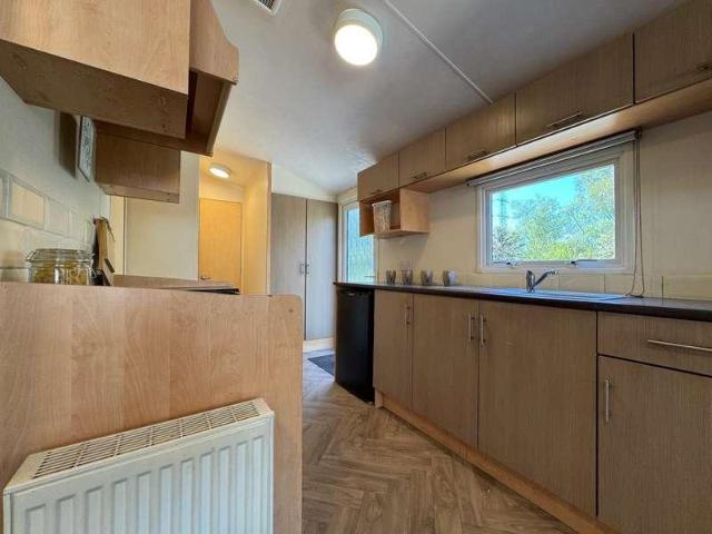 2 bed property for sale