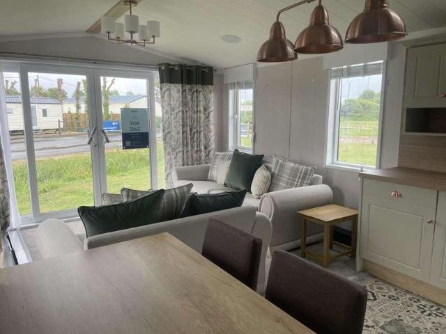 2 bed property for sale