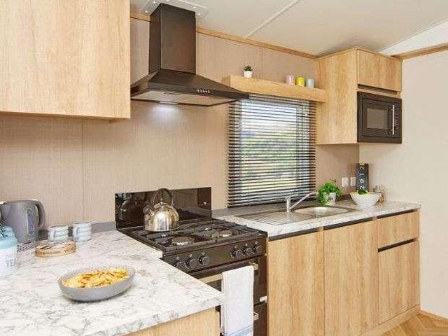 2 bed property for sale
