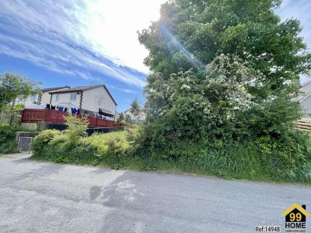 2 bed property for sale