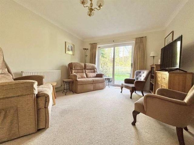 2 bed property for sale