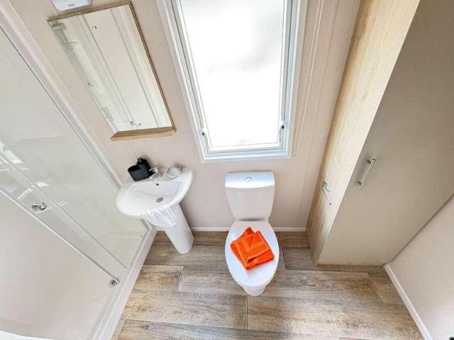 2 bed property for sale