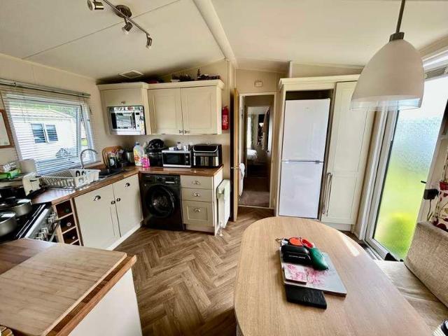 2 bed property for sale