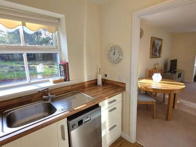 2 bed property for sale