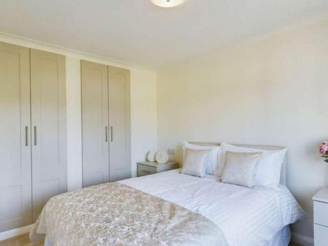 2 bed property for sale
