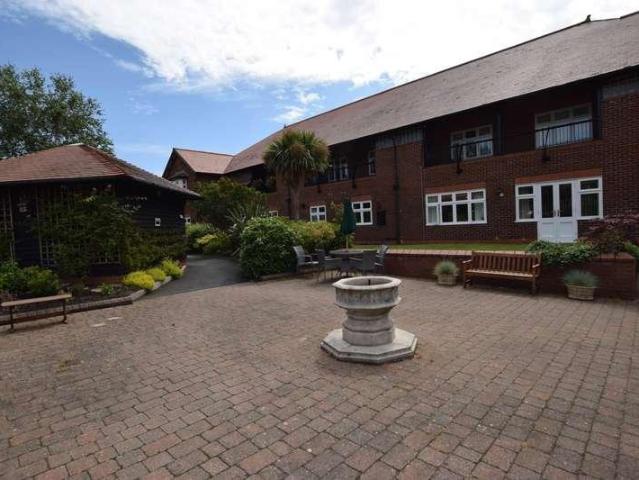 2 bed property for sale