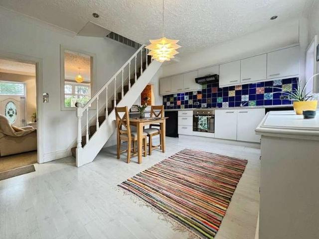 2 bed property for sale