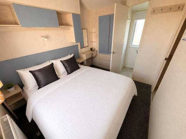 2 bed property for sale