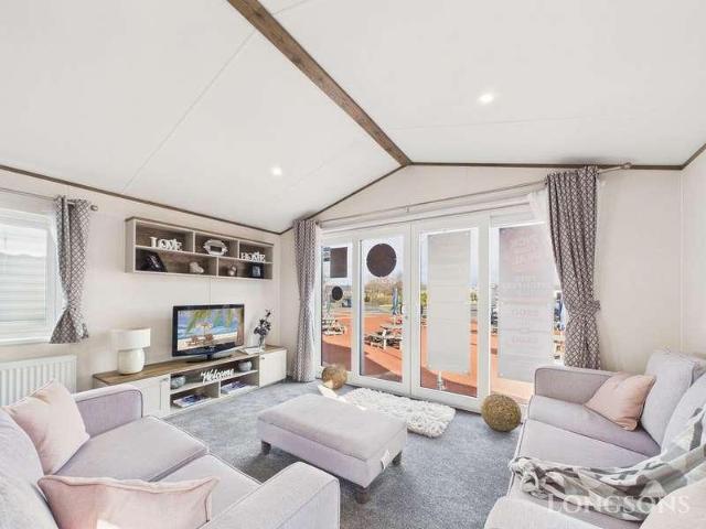 2 bed property for sale
