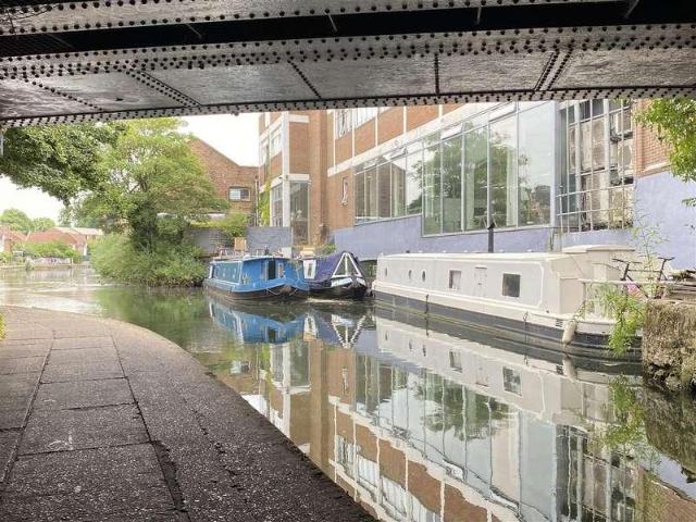 2 bed property for sale