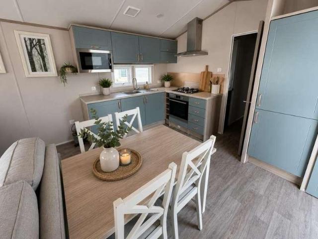2 bed property for sale