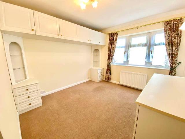 2 bed property for sale