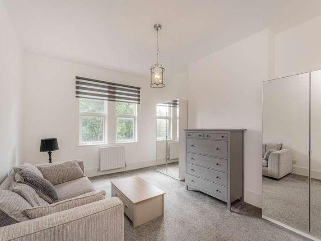 2 bed property for sale