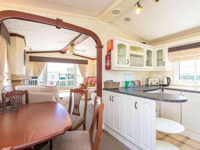 2 bed property for sale