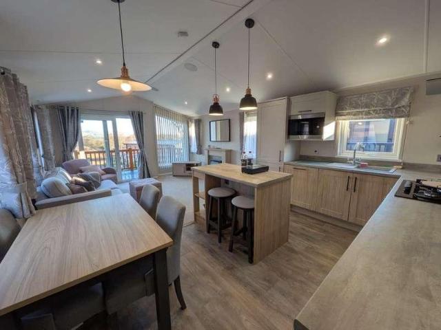2 bed property for sale