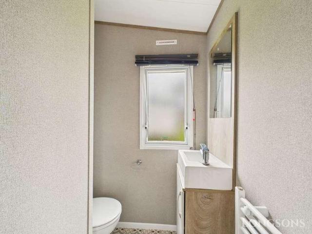 2 bed property for sale