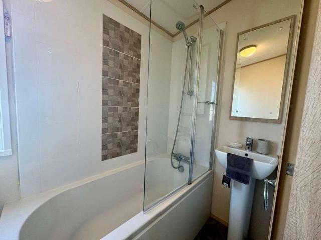 2 bed property for sale