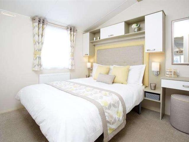 2 bed property for sale