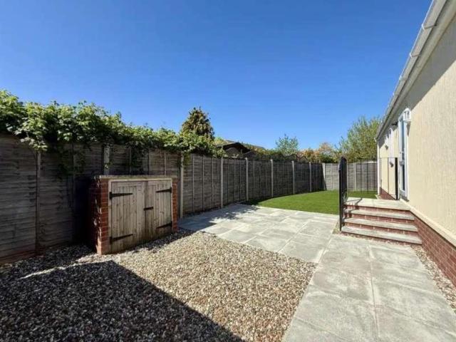 2 bed property for sale