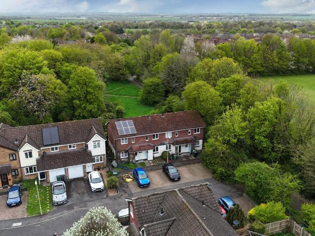 2 bed property for sale