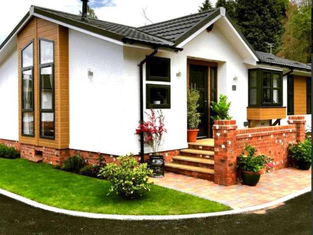 2 bed property for sale