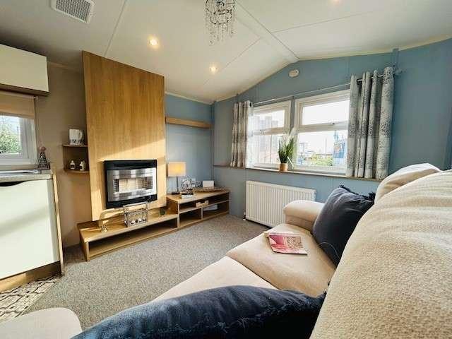 2 bed property for sale