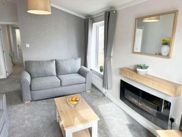2 bed property for sale