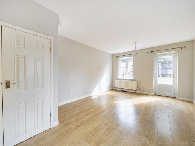 2 bed property for sale
