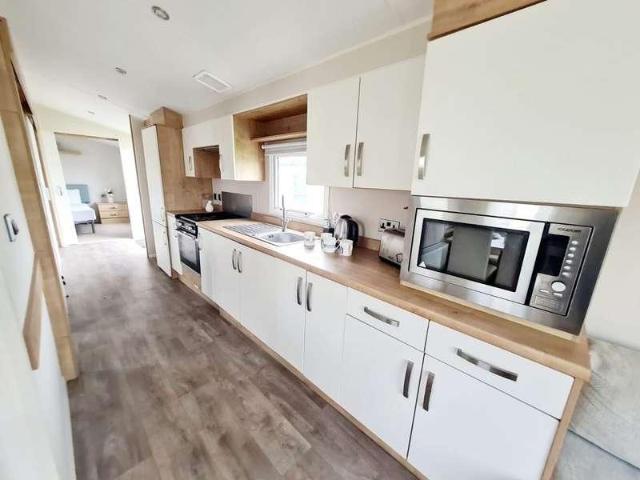 2 bed property for sale