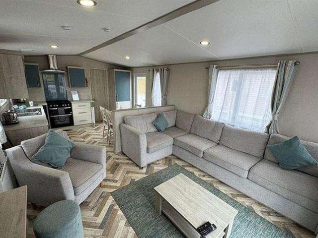 2 bed property for sale