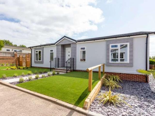 2 bed property for sale