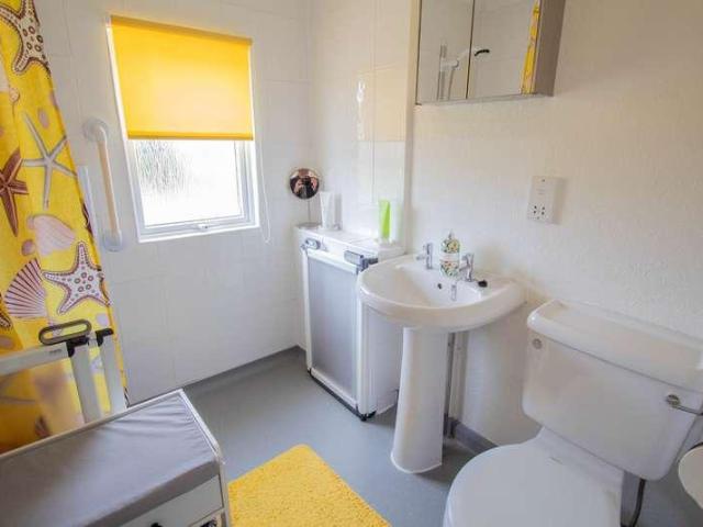 2 bed property for sale