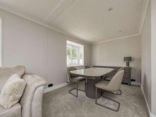 2 bed property for sale