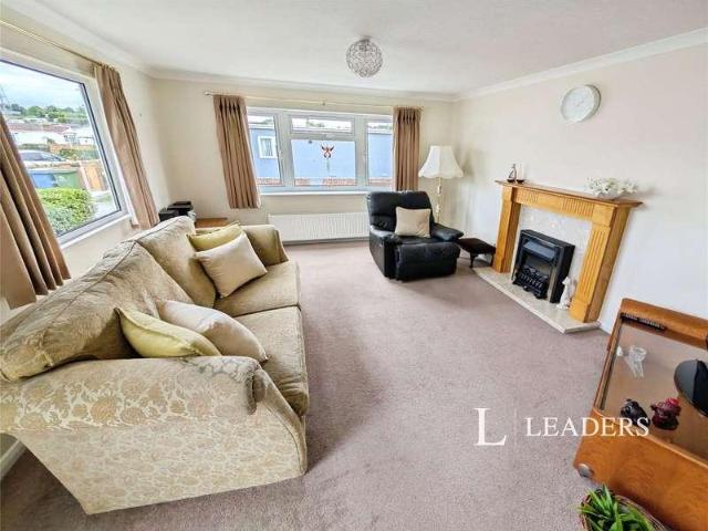 2 bed property for sale