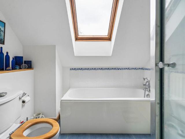 2 bed property for sale