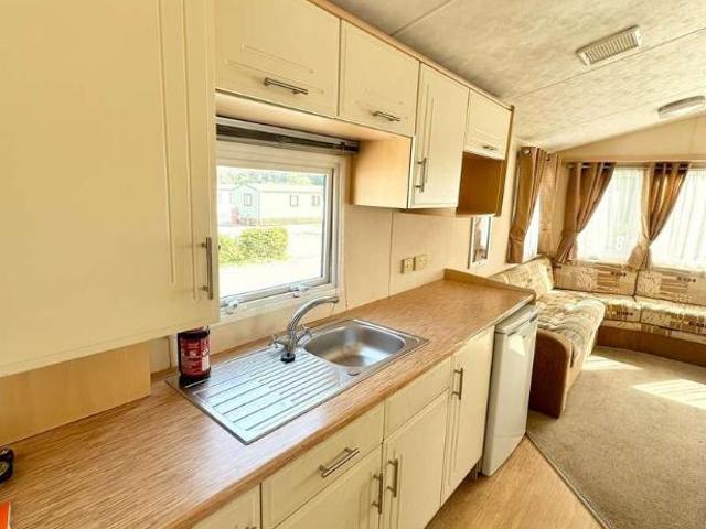 2 bed property for sale