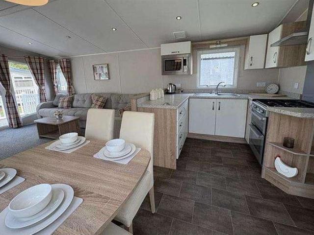 2 bed property for sale
