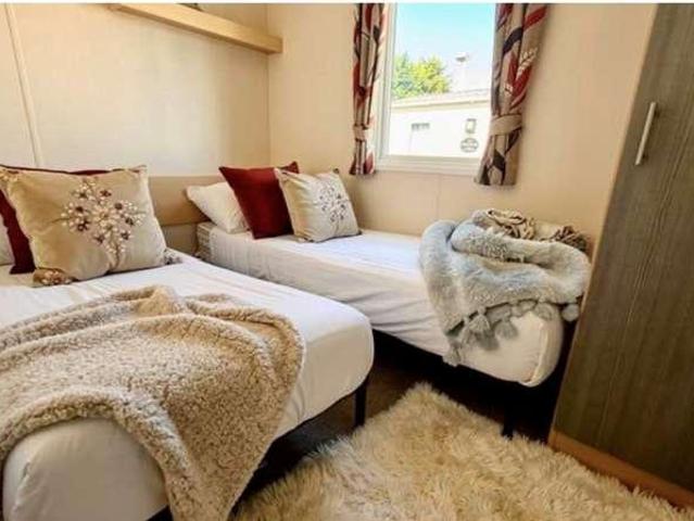 2 bed property for sale
