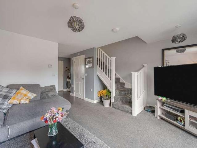 2 bed property for sale