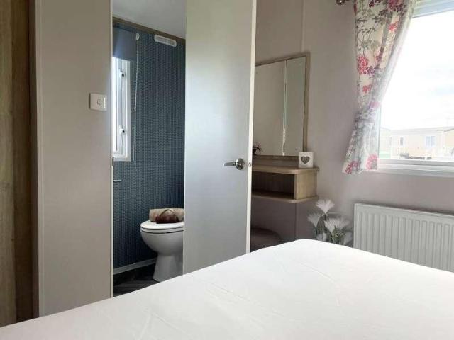 2 bed property for sale